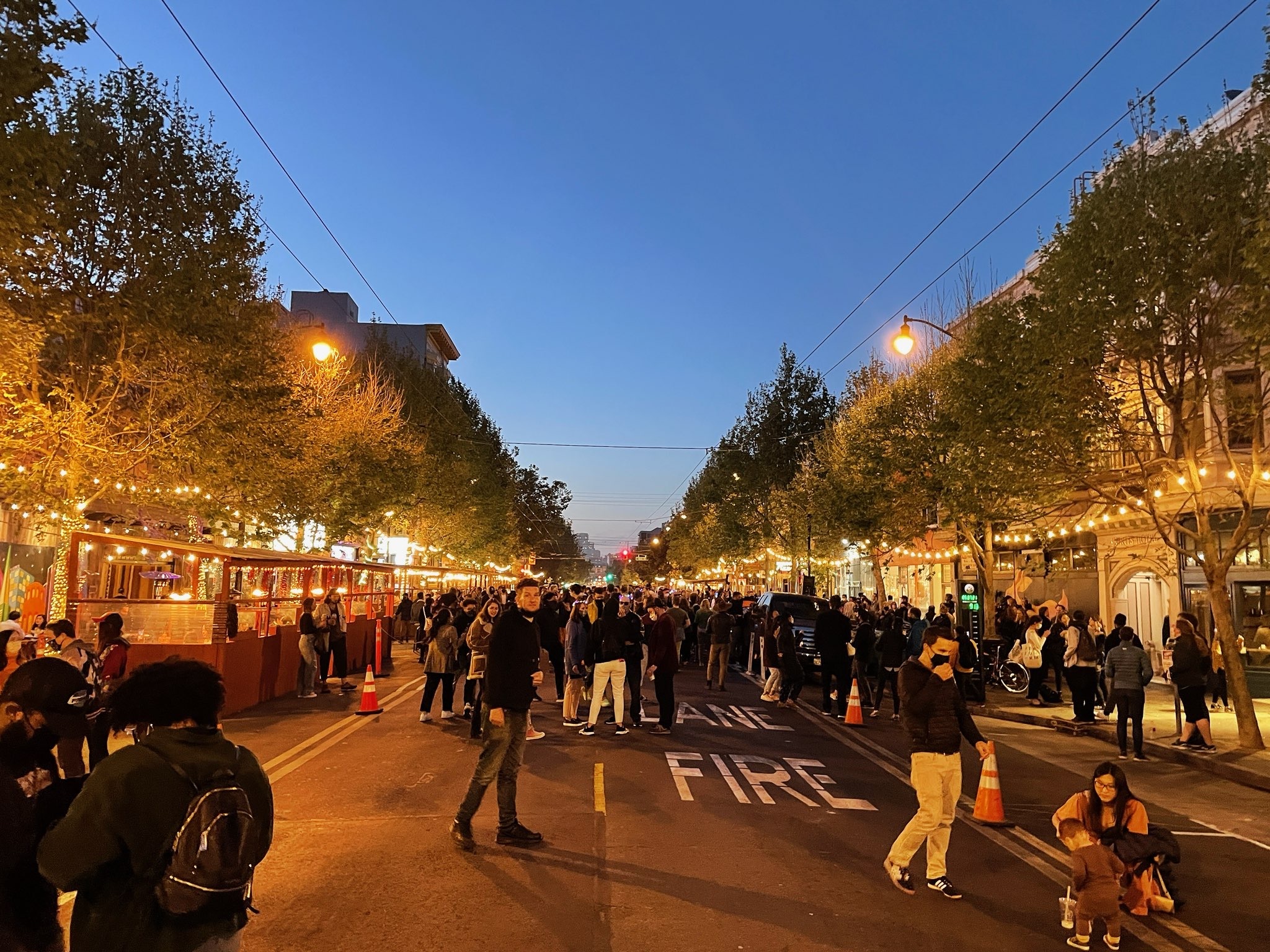 Lighting Up Valencia Street – RentSFNow